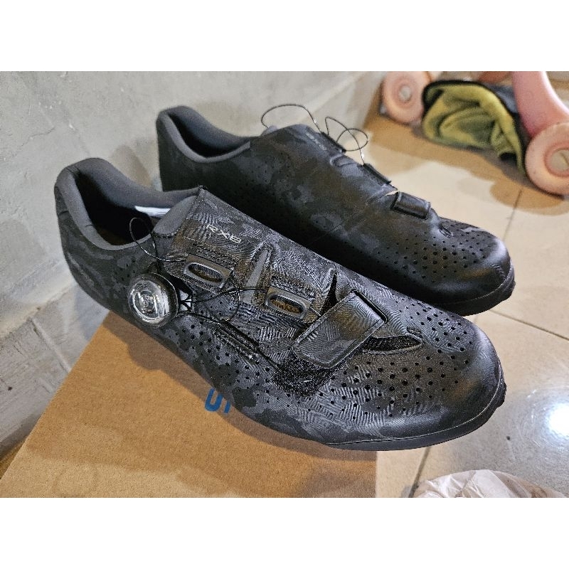 รองเท้าปั่นจักยาน shimano Rx800 wide แค่ลองใส่ size42 พร้อมกล่อง ...