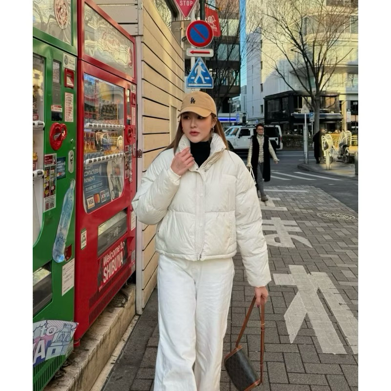 Mini Puffer Jacket สีขาวออฟไวท์ แบรนด์Malimays | Shopee Thailand