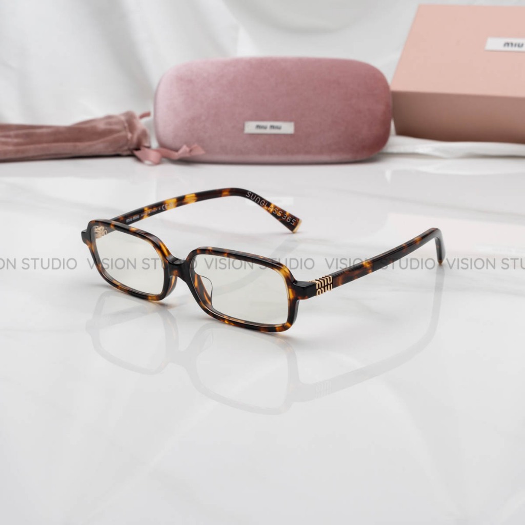 แว่นกันแดด Miu Miu รุ่น MU11ZSF สีกระ 14L08N ใหม่ ของแท้100% รับประกัน 2 ปีเต็ม พร้อมอุปกรณ์ครบ ...