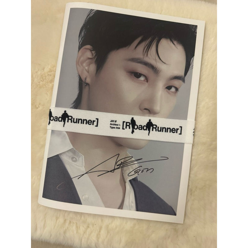 อัลบั้มเปล่าลายเซ็นต์สด JAY B - 1st Full Album [ Archive 1 Road Runner ...