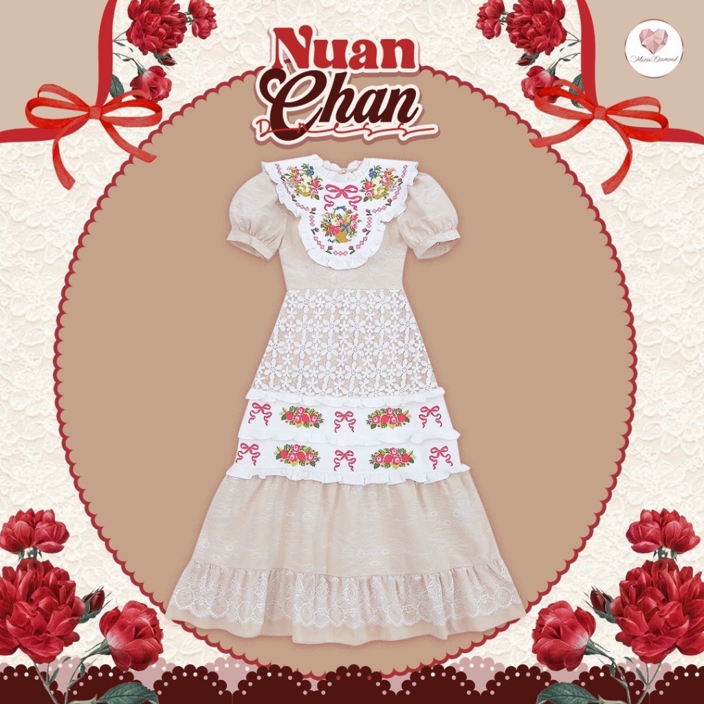 (มี3XL) Nuan Chan Dress เดรสยาวครีมผ้าลูกไม้ตัดต่อ ตดแต่งงานปักกุหลาบ ...