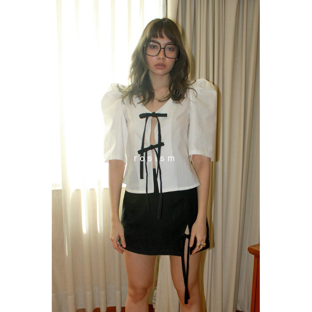 rosism - Vendela Bow Blouse เสื้อแขนพองผูกโบว์หน้า | Shopee Thailand