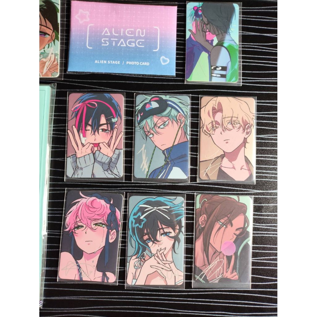Alien Stage blind box figures เซ็ตฟิกเกอร์,โฟโต้การ์ด พร้อมส่ง (เอ ...