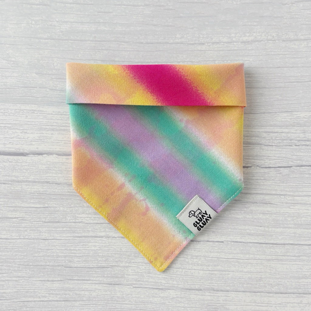 GLUAY GLUAY - ผ้าพันคอหมาแมว ผ้าพันคอสัตว์เลี้ยง - ลายทางสีรุ้ง ...