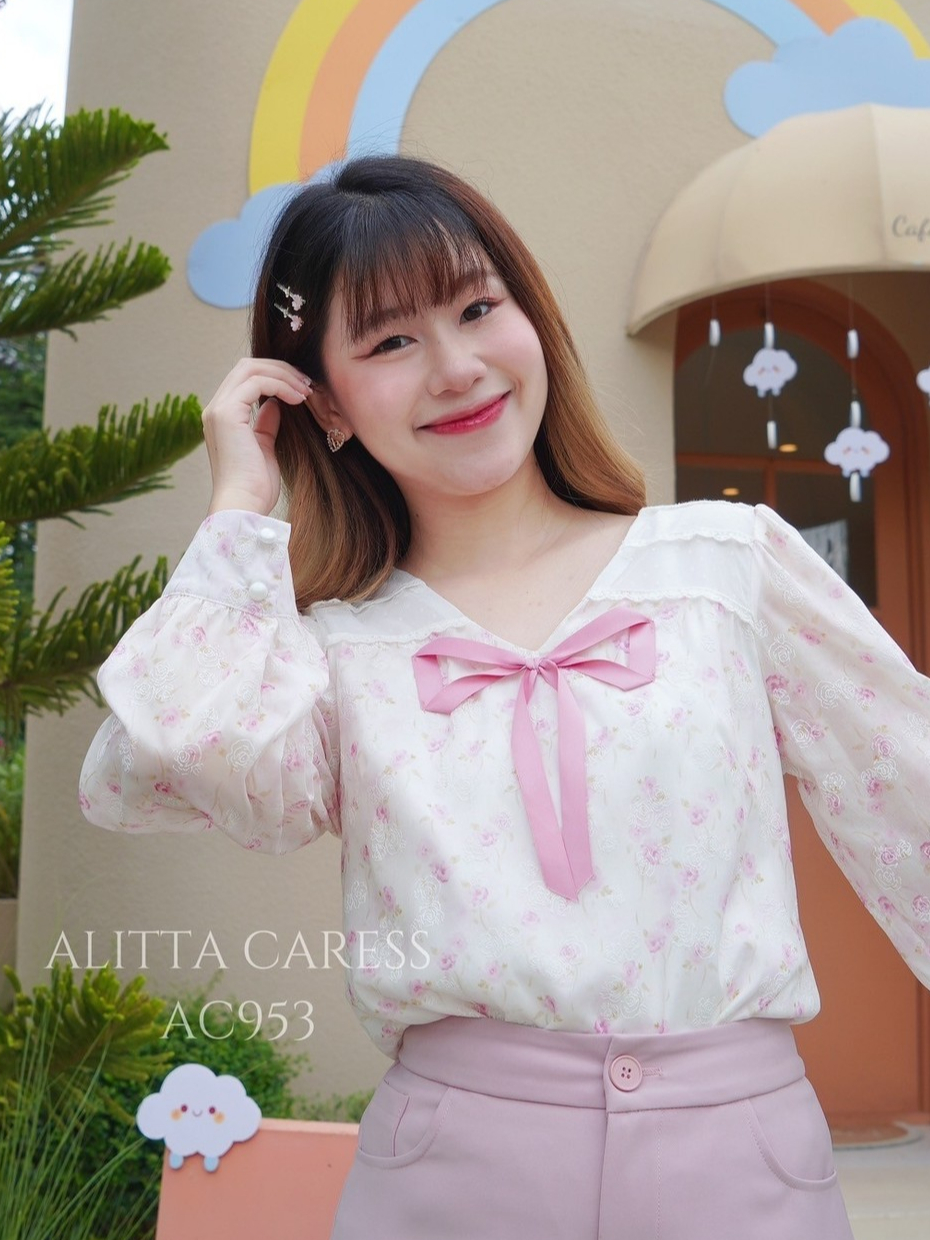 ALITTA CARESS :AC953 เสื้อคอวีพิมพ์ลายดอกสีชมพู เเต่งระบายลูกไม้3ชั้น ...
