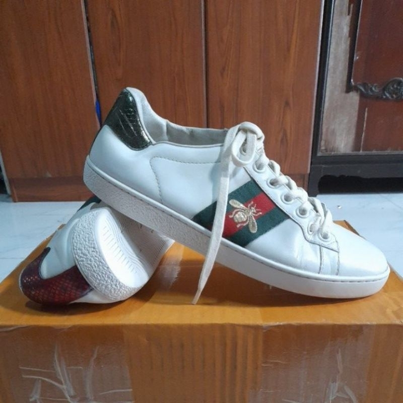 Gucci White Embroidered Bee Ace Sneakers | Shopee Thailand