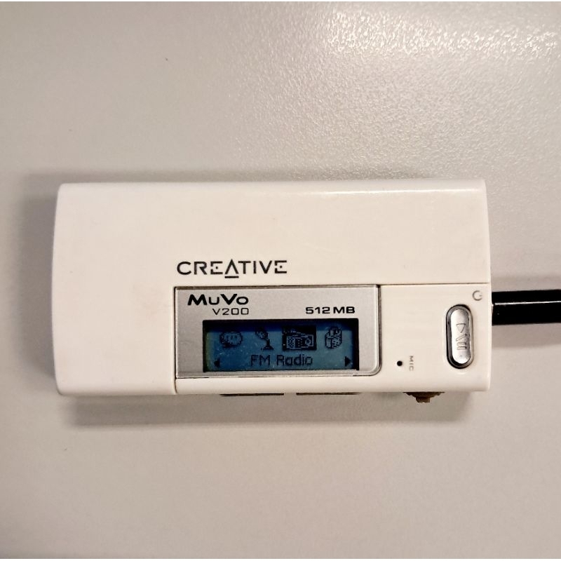 เครื่องเล่น Mp3 FM บันทึกเสียง Creative muvo V200 512M พร้อมใช้ sn 777K ...
