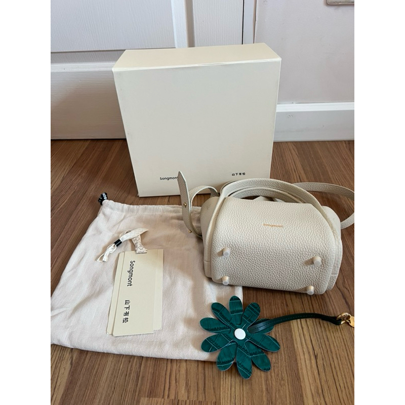 กระเป๋ายี่ห้อ Songmont - Mini Song Bag มือสอง แท้จาก shop | Shopee Thailand
