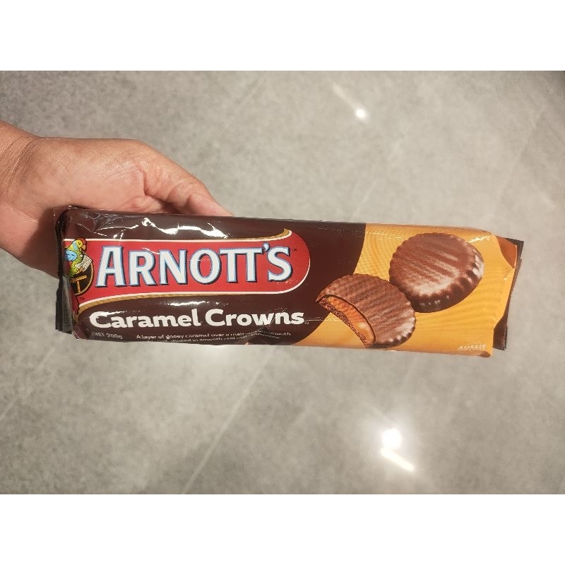 Arnott's Chocolate Caramel Crowns 200g.บิสกิตเคลือบช็อกโกแลตสอดไส้คารา ...