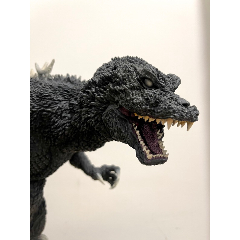 X-Plus Gigantic Series Godzilla 2001 GMK | Shopee Thailand