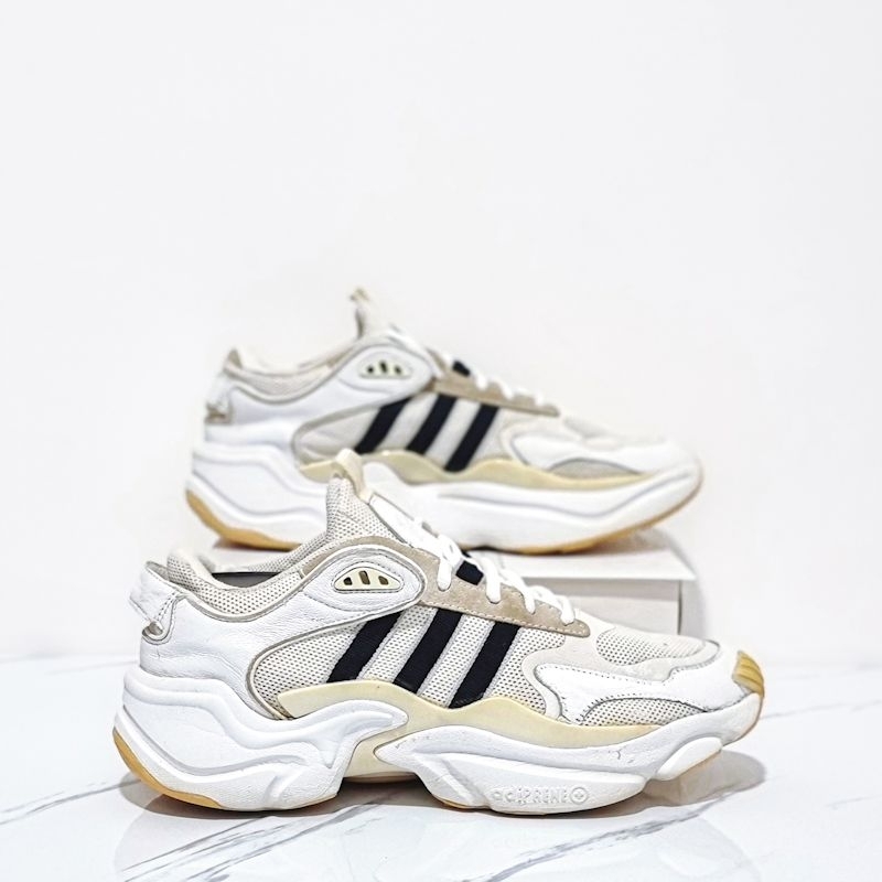 รองเท้ามือสอง แบรนด์แท้ Adidas / Size 42-26.5 | Shopee Thailand