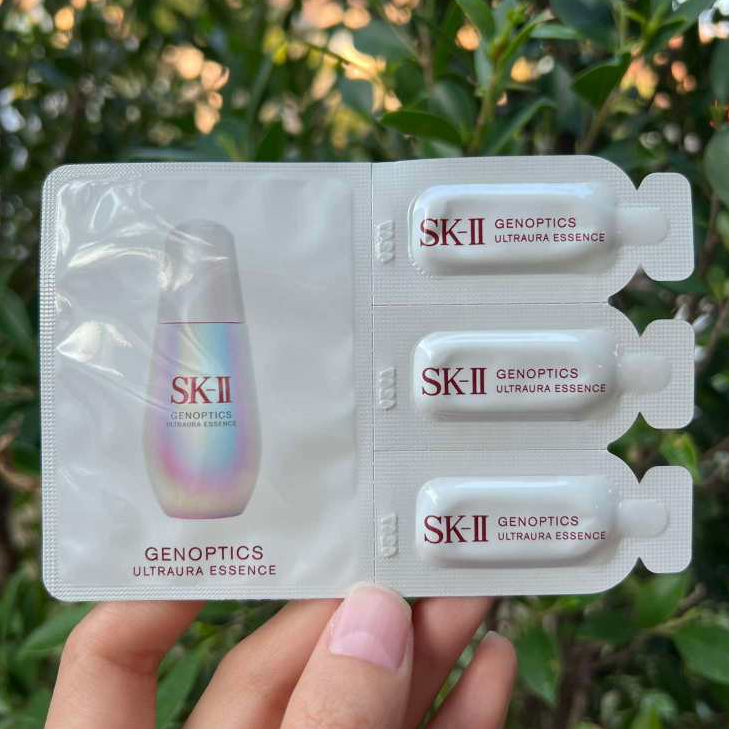 เทสเตอร์เอสเคทู SK-II Genoptics Ultraura Essence 0.7ml * 3 | Shopee Thailand