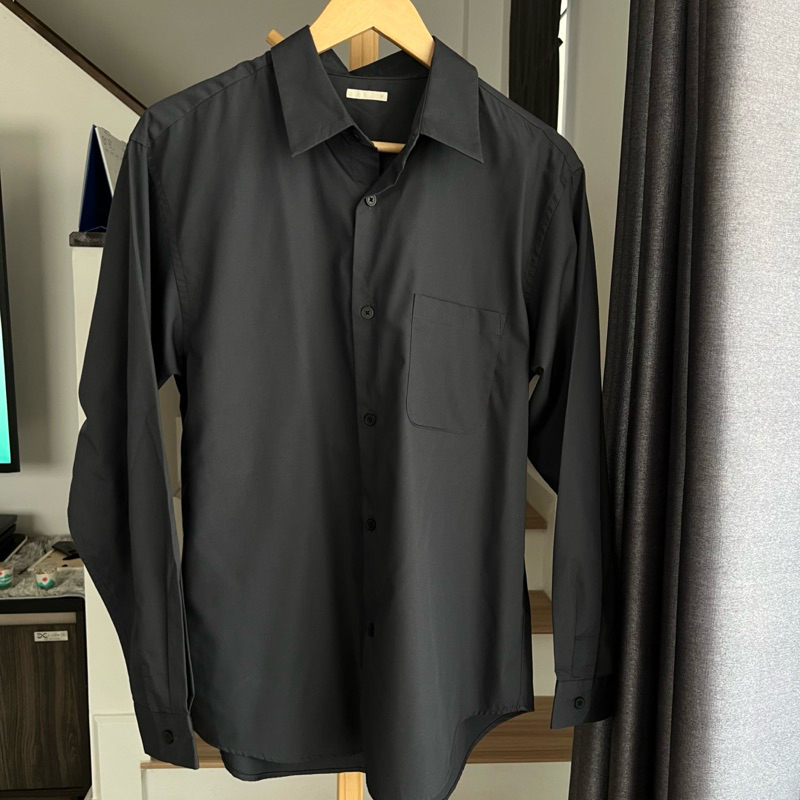 เสื้อเชิ้ต แบรนด์ GU แท้💯 อก 42-44 (มือ 2) | Shopee Thailand