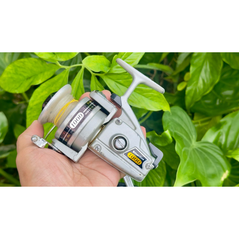 รอกตกปลามือสอง Daiwa Silverline -1000 | Shopee Thailand