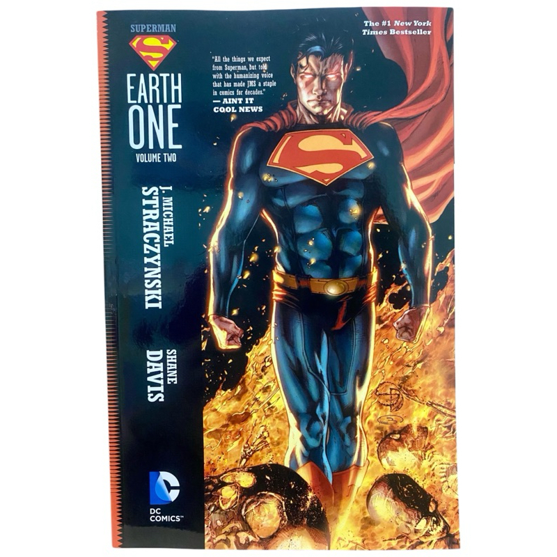 Superman Earth one volume two | Shopee Thailand