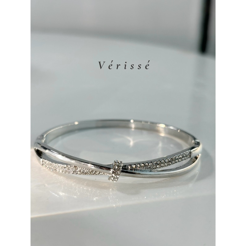 กำไลข้อมือประดับเพชร รุ่น Gleaming Curve เรียบหรูใส่ได้ทุกวัน เรียบหรู ...
