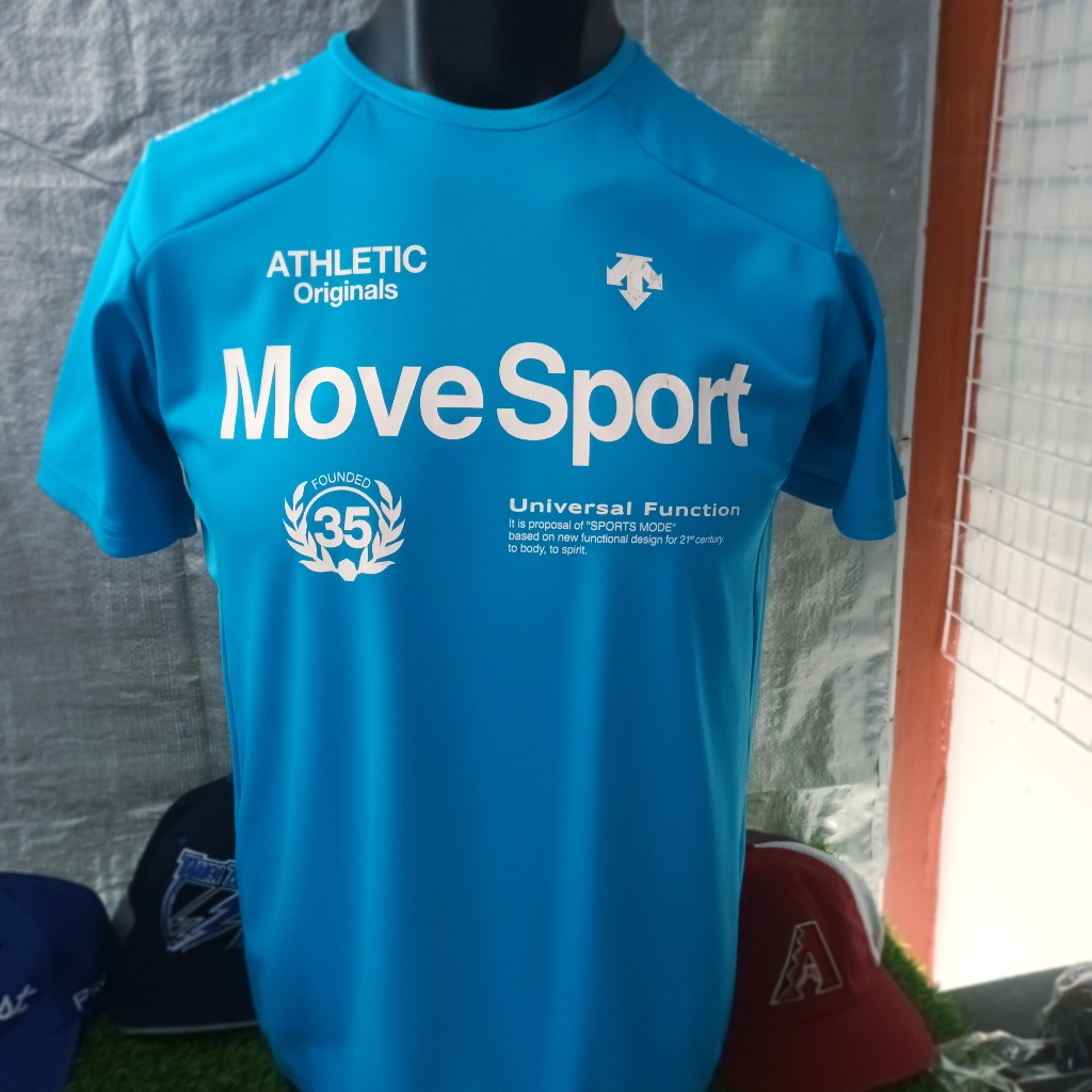 Descente Move Sport t-shirt size m read info สืบเชื้อสายมา เคลื่อนไหว เสื้อยืดกีฬา ขนาดม อ่าน ...
