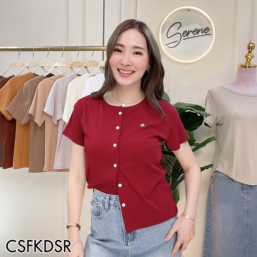 Serene's Choice เสื้อคอกลมแขนสั้นปักโลโก้ ติดกระดุมหน้า Round Neck Single-Breasted Short Sleeve ...
