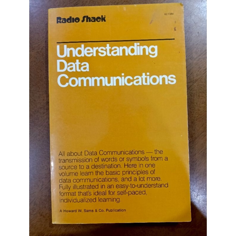 หนังสือมือสองสภาพดีมาก Understanding Data Communications ของ Radio Shack สะสมหรืออ่านเพื่อ ...