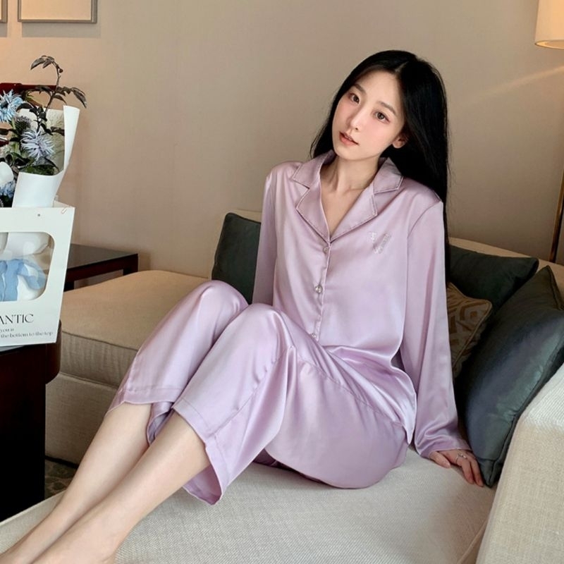 ชุดนอน Light lavender pajamas (premium silk satin) | Shopee Thailand