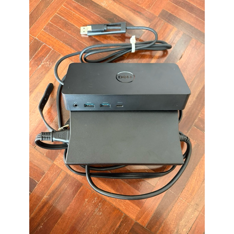 Dell D6000 Docking Station + set Dell Power Adepter 130w มาพร้อม USED ...