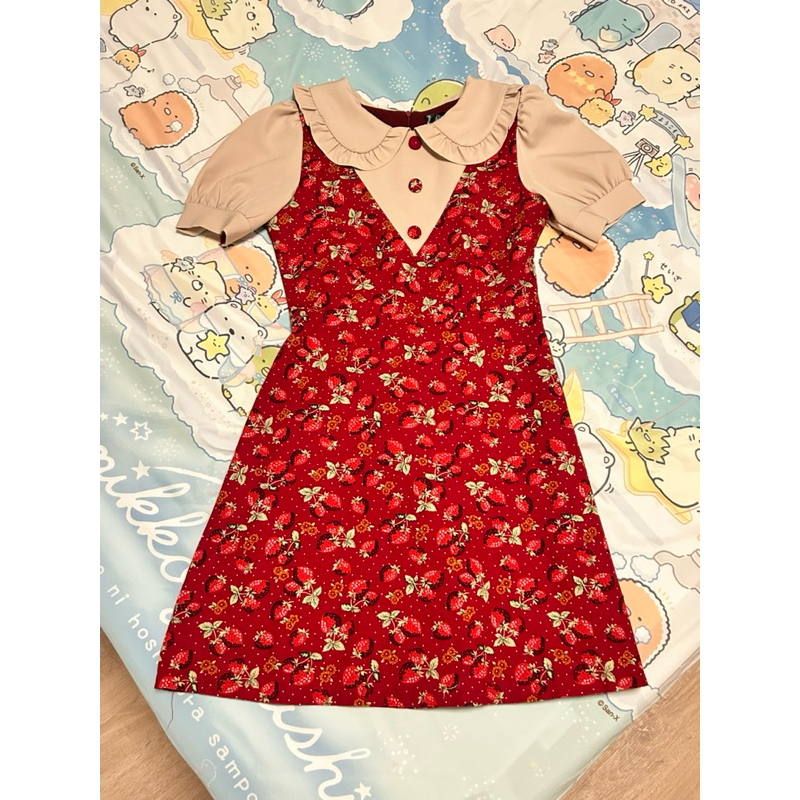 Used lik new เดรสลายสตรอเบอร์รี่ ซับในอย่างดี แบรนด์ AP style | Shopee ...