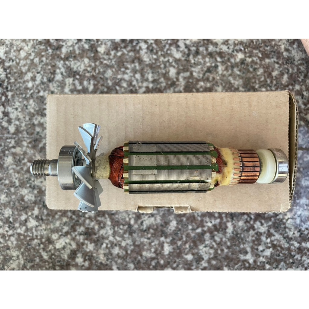 ทุ่น (แท้) กบไสไม้ไฟฟ้า 3 นิ้ว 580 วัตต์ Makita รุ่น 1900B (511938-9 ...