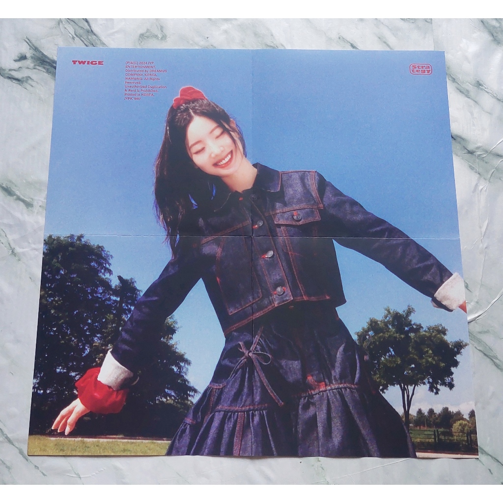Folded Poster ดาฮยอน จาก CD อัลบั้ม TWICE - Strategy Album ของแท้ Kpop ...