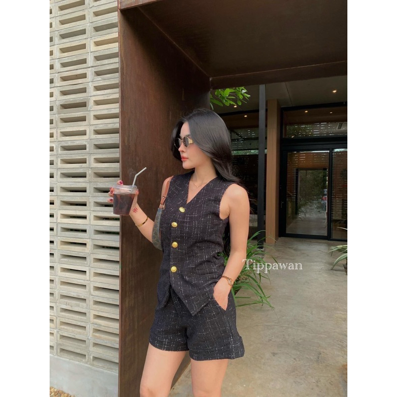 Phapassz - Set เสื้อกระดุมหน้า จับคู่กางเกงขาสั้น ผ้าทวิตสวยหรู น่ารักมากๆ ใส่ได้ทุกวัน หรูหรา ...