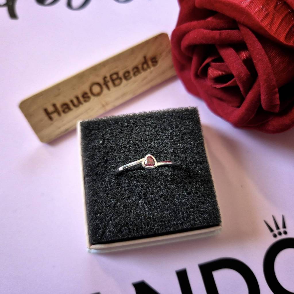 ⭐️ พร้อมส่ง ของแท้ 100% ⭐️ Red Solitaire Ring (แถมกล่อง) | Shopee Thailand