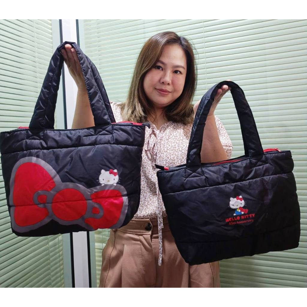 (ส่งฟรีEMS พร้อมส่งในไทย) LAWSON x Kitty กระเป๋าผ้าพอง ๆ คิตตี้ สีดำ ...