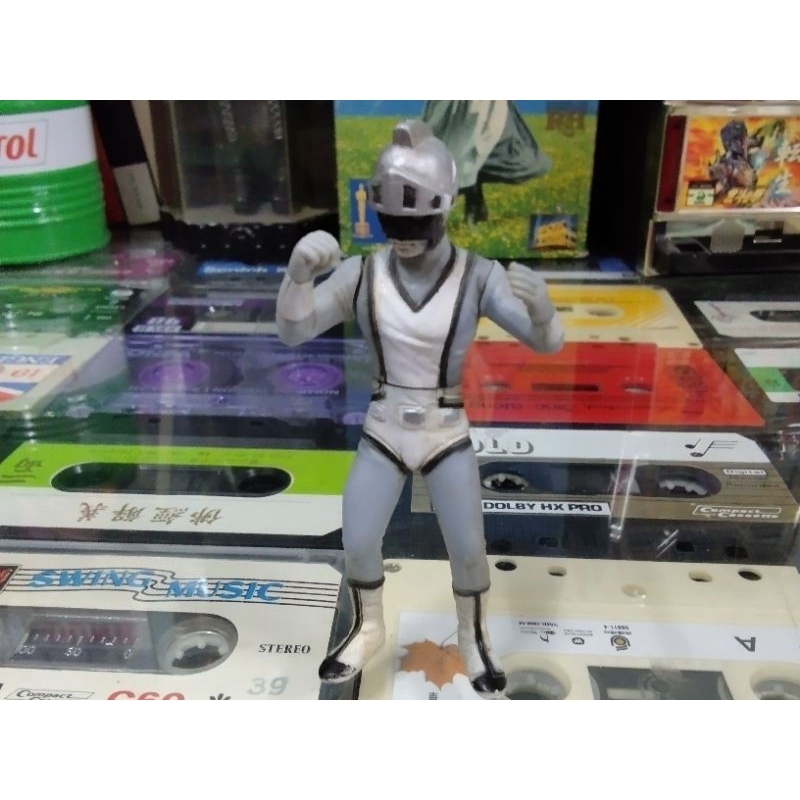 โมเดลมือสอง กาชาปอง tokusatsu heroes : silver kamen สภาพดี ขนาดความสูง ...