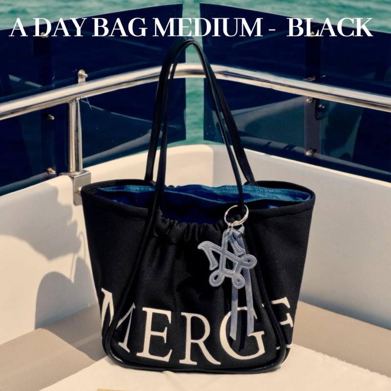 Merge - A Day Bag Medium (Black) *แท้ | Shopee Thailand