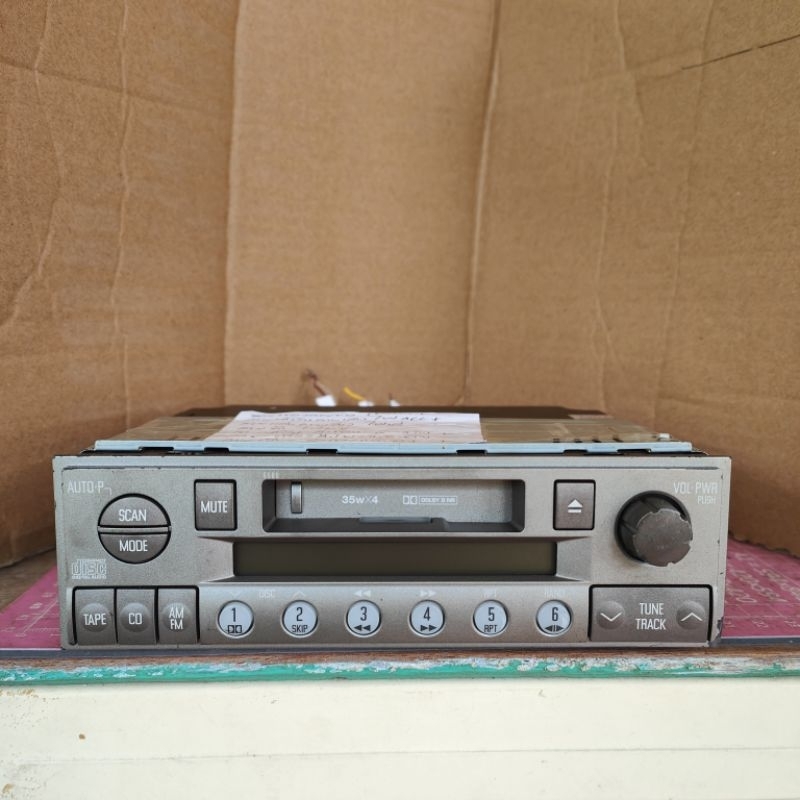 เครื่องเล่นเทป-วิทยุรถยนต์ ยุค 90's Fujitsu ติดมากับรถ Isuzu มือสองสภาพ ...
