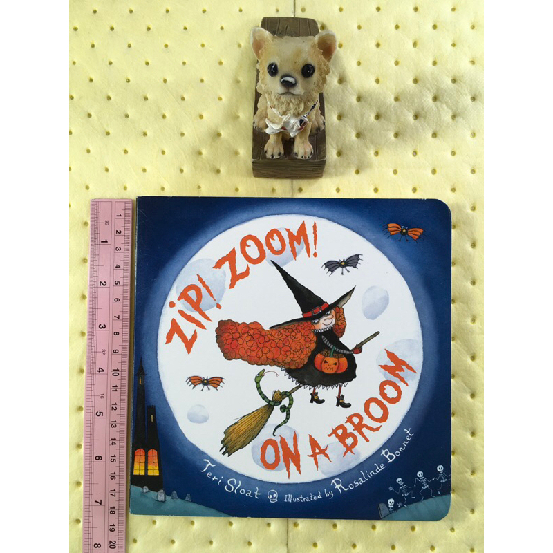 Zip Zoom On A Broom By Teri Sloat หนังสือภาษาอังกฤษ (มือสอง) Boardbook ...