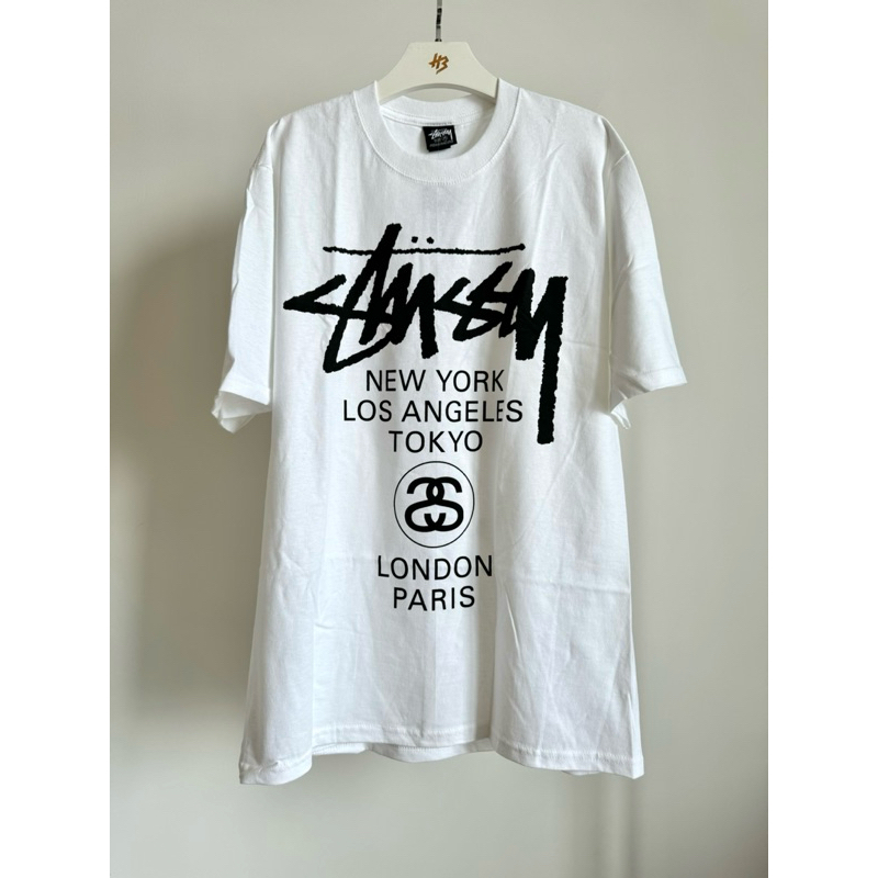 [ของแท้] STÜSSY WORLD TOUR TEE 2025 WHITE พร้อมส่ง | Shopee Thailand