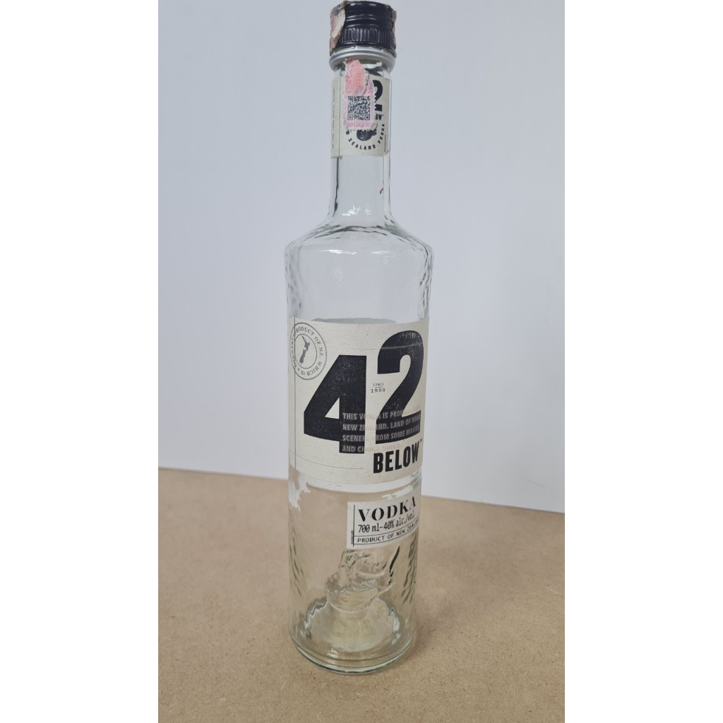 ขวดแก้วเปล่า 42 BELOW ขนาด 700 ml มีฝา | Shopee Thailand