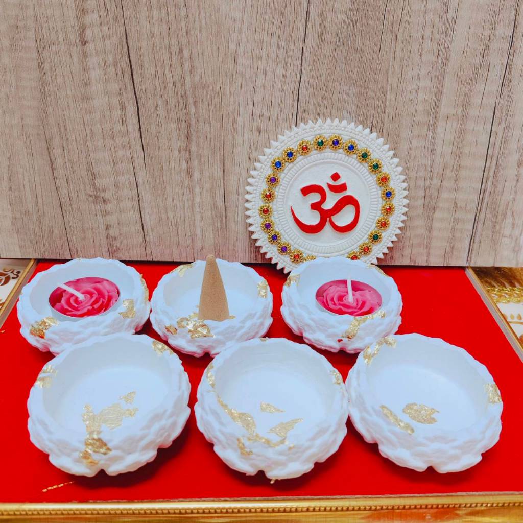 MT-HM3A-4 ถ้วยจุดกำยานขาวปิดทอง วางเทียน หน้าหิ้งพระ หิ้งเทพ กว้าง 6 cm ...