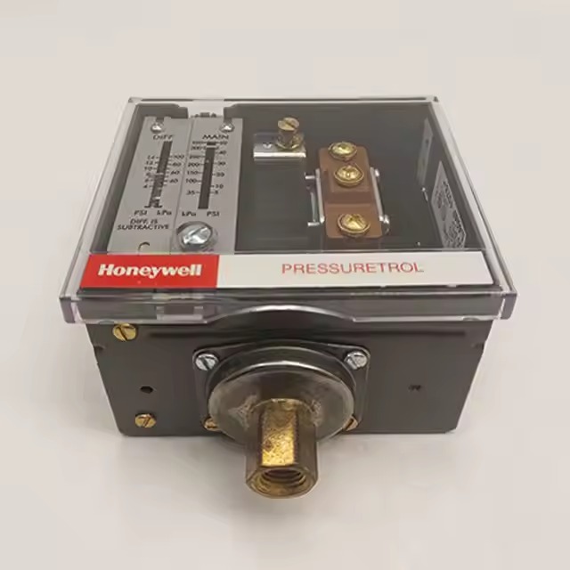 เพรสเชอร์สวิทช์ Pressure switch ฮันนี่เวลล์ Honeywell เช่น L404F1078 ...