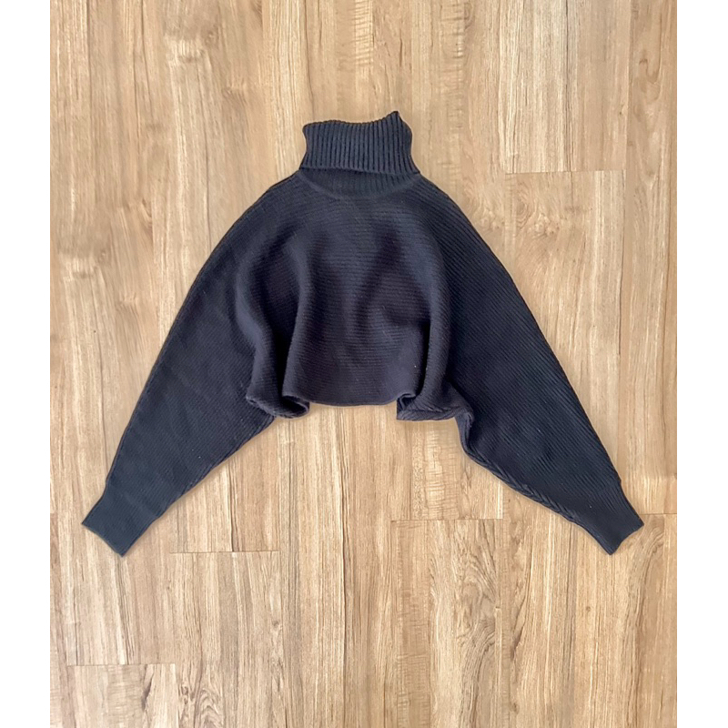 gu knit crop topคอเต่า | Shopee Thailand