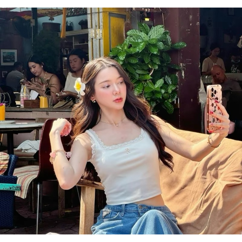 ส่งต่อ เสื้อกล้างครอป แต่งขอบลูกไม้ ไซส์ S ป้าย Ferin ใหม่ป้ายห้อย | Shopee Thailand