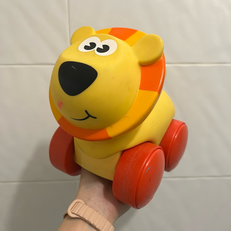 Playskool Wheel Pals Animal Tracks Squishy Critter Lion รถของเล่นรูป ...