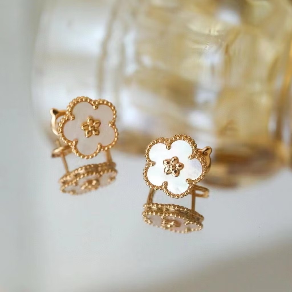 ต่างหู Van Cleef & Arpels เกรดสุด ใส่สลับ 1:1 พร้อมกล่องและอุปกรณ์ครบ ...