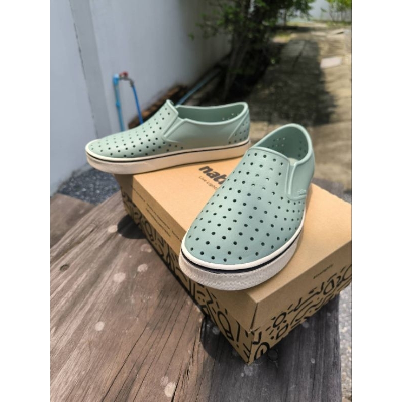 NATIVE Shoes รุ่น Miles Wander Foam สีเขียว ของแท้100% มือ2 ใหม่เอี่ยม ...