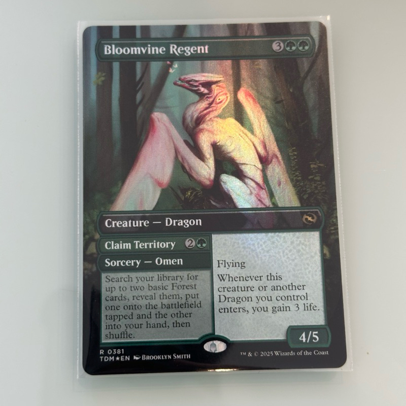 Tarkir: Dragonstorm Variants Foil: Bloomvine Regent (0381 - Borderless ...