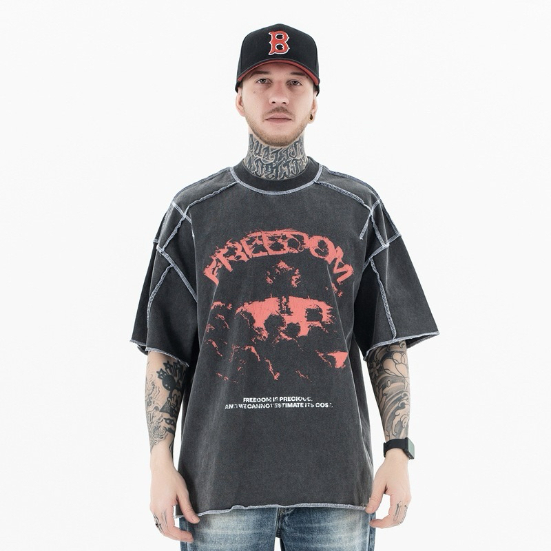 เสื้อยืดผู้ชายโอเวอร์ไซส์ freedom is precious | Shopee Thailand