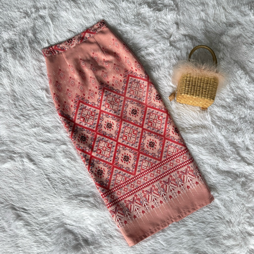 กระโปรงผ้าถุงลายไทย อัดกาวอย่างดี by Raphee | Shopee Thailand