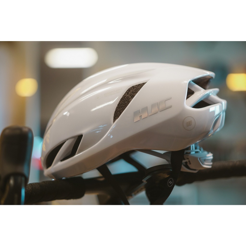 หมวกจักรยาน HJC FURION 3 ท้าทุกสายตาให้หยุดนิ่ง!! | Shopee Thailand