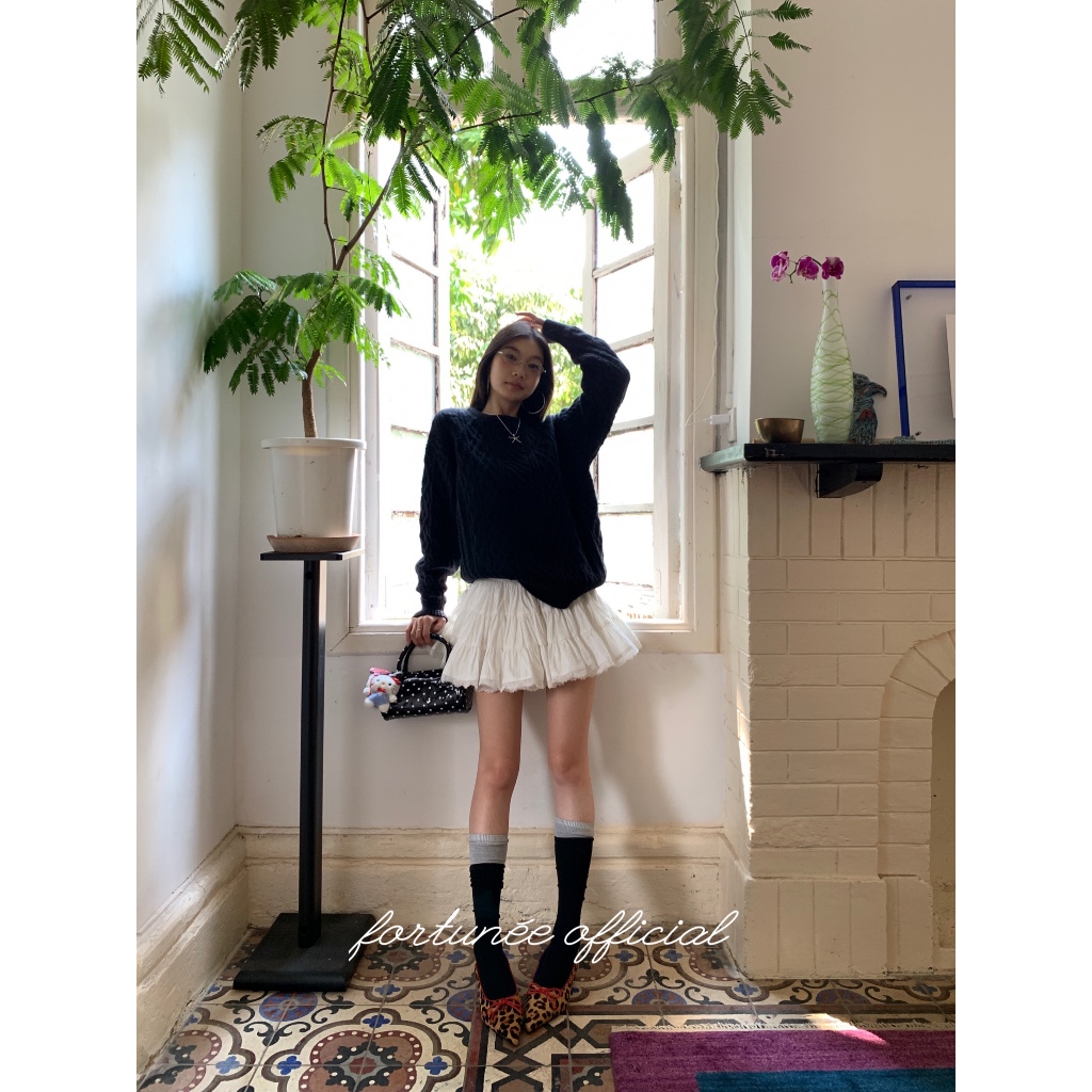 Fortunee พร้อมส่งแล้ว กระโปรงสั้นทรงพองสีขาวสามชั้นแบบเค้ก แต่งลูกไม้ ...