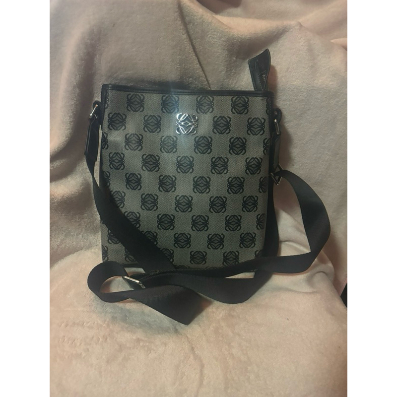 กระเป๋าloewe crossbody | Shopee Thailand